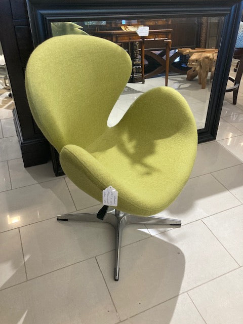 Modern Swirl Chair – The Consignerie